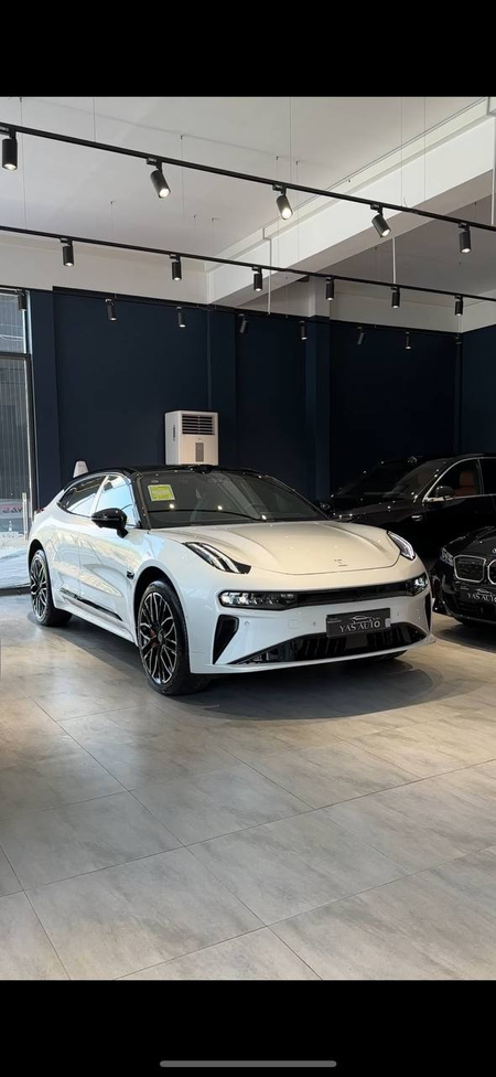 Zeekr 001 Z sport 2024 yil