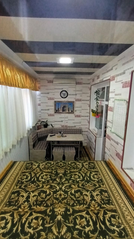 Продаётся трёхкомнатная квартира.