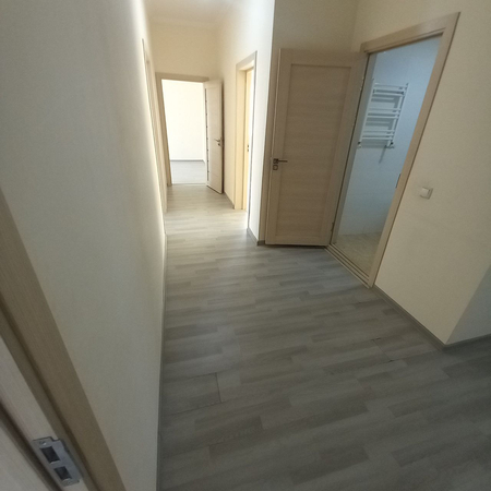 Motrid ijaraga beriladi