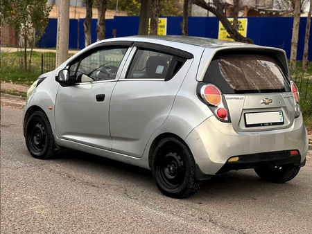 Srochno Chevrolet Spark Mexanika (Metan Gaz)