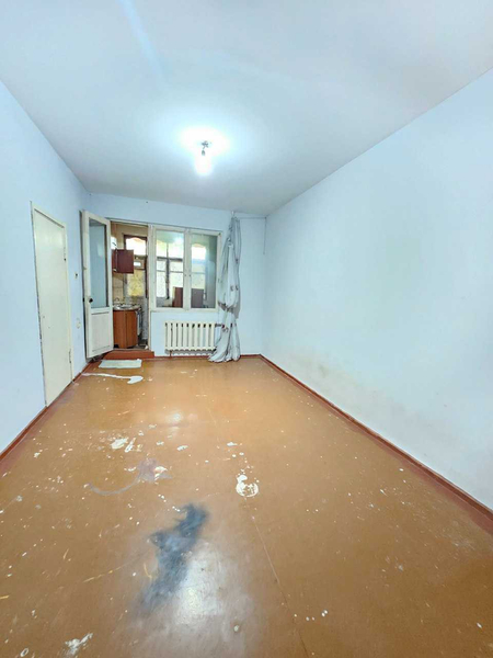Uy sotaman CHilonzor19 2xonali 2-etaj balkon 1.5*3 maydon 45 Makaronka