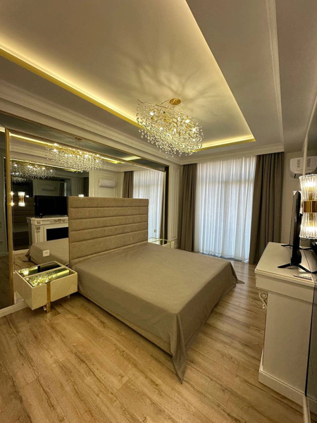 Сдается огромная 2х комнатная квартира в Жк Tiara Residence!