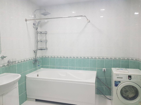 Сдается 3ком в центре , ул. Нукус, банковский дом с обстановкой