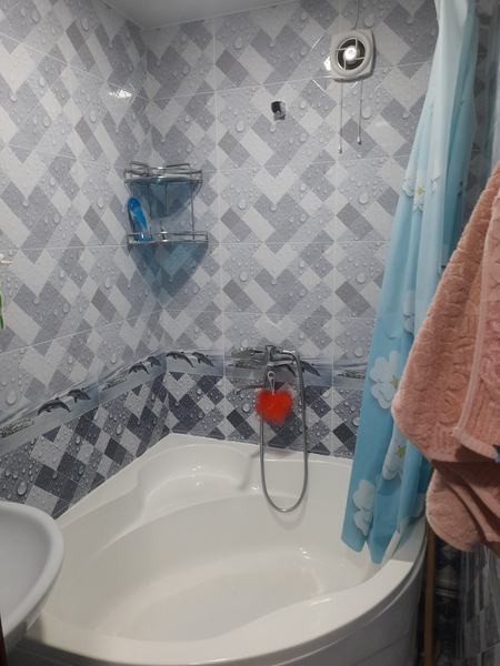 Yangi markazda 13 dom 1 etaj 2 xonali dom sotiladi