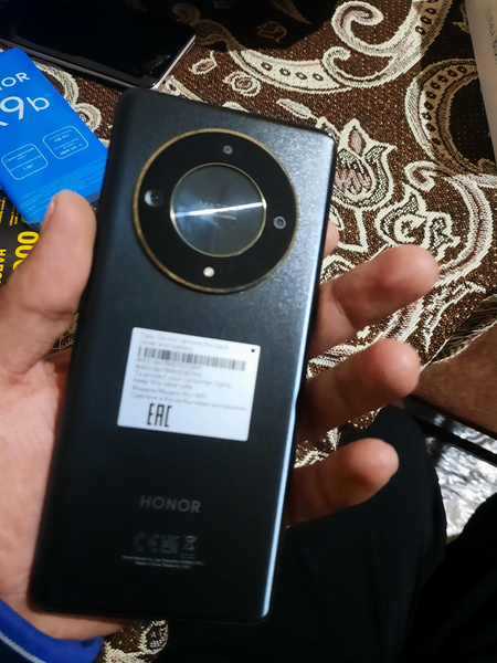 Honor 9b yangi hech qayerda aybi yoqq