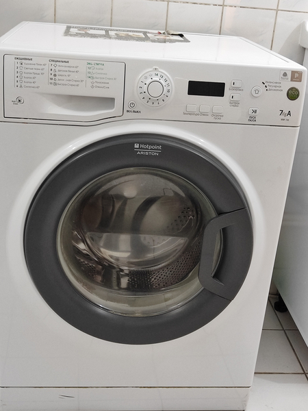 Продается стиральная автомат машина. Марка Hotpoint Ariston 7кг.