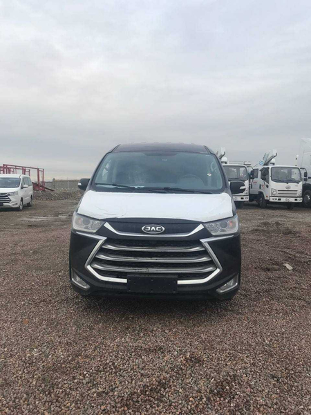 Jac M4 11 o'rindiqli 