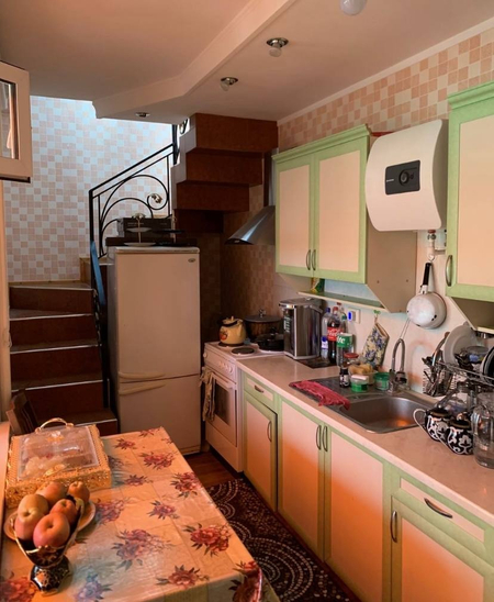 Dacha sotiladi suv bo'yida