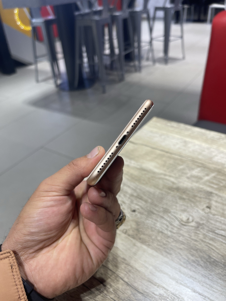 İphone 8 plus 64 gb