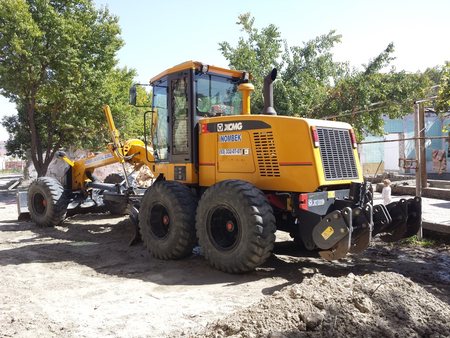 Автогрейдер XCMG 180