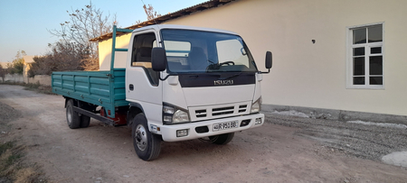 Isuzu sotiladi faqat naxtga