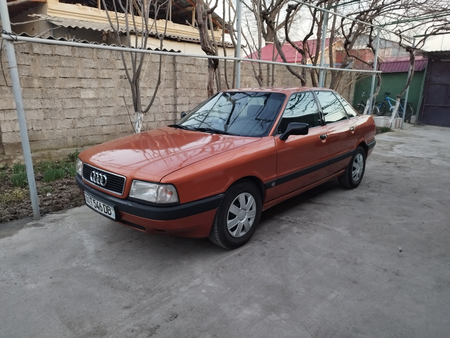 Продам срочно Ауди 80 Б3