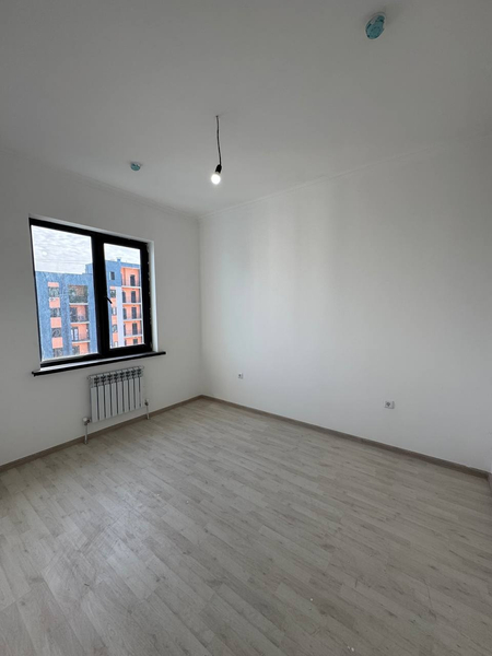 Срочно сотилади\\n\\nФото есть \\n\\nЯнги дархон 2 \\n\\n3/15/ 16 70 m²\\n\\n2 санузел