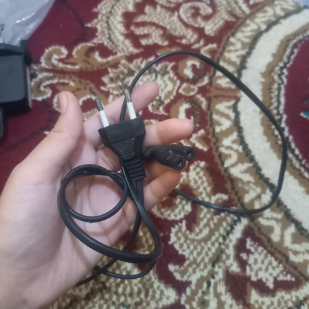 Jonli kabl noutbuk computer