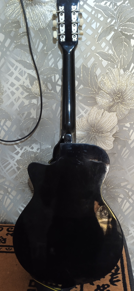 Cowboy GITARA 700 MING SOʻM bogʻichi bilan qoʻshib beraman