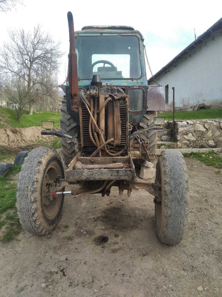 Belarus mtz 80 srochna sotiladi