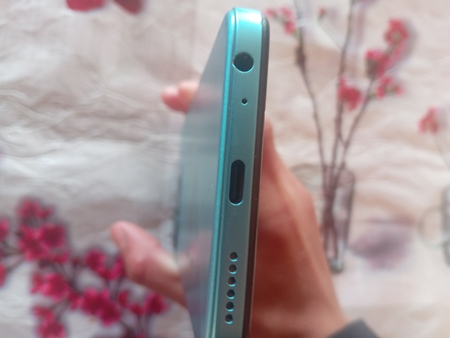 Tecno spark go 12