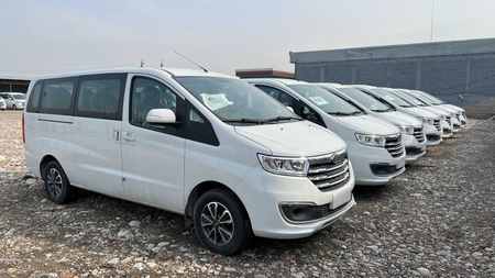 Б правада ҳайдаш мумкин бўлган JAC M3 Plus минивен
