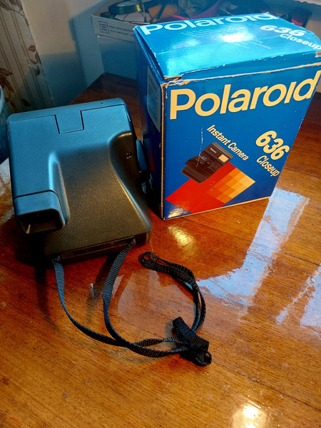 Фотоаппарат кассетный Polaroid для цветных снимков