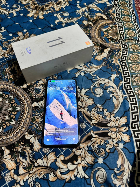Realmi 11 layit.
