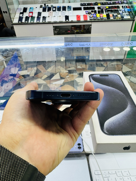 iPhone 15 Pro 128 gb blue yengide