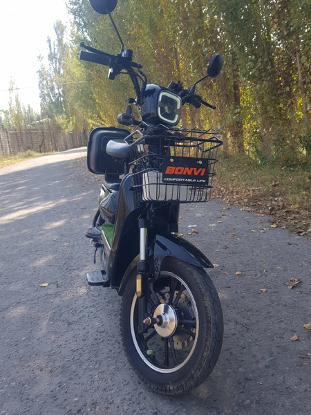 Moped sotiladi holati zor