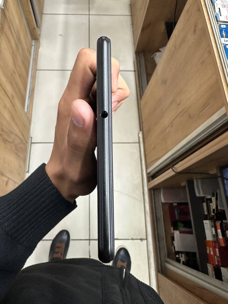 Samsung Tab A srochna sotiladi xolati ideal