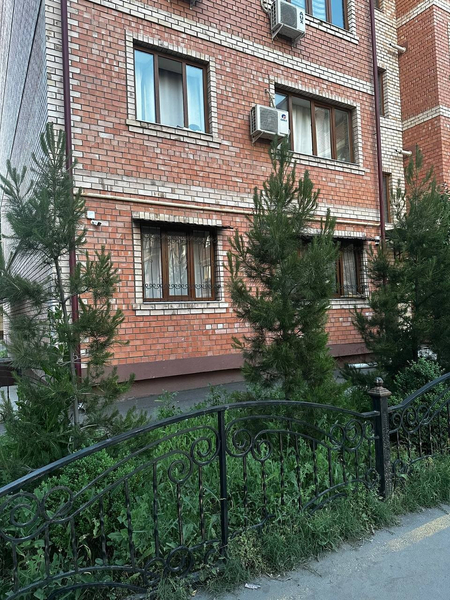 Под Офис 1-линя Olmazor Tumani 120 kv fasad 12 metr