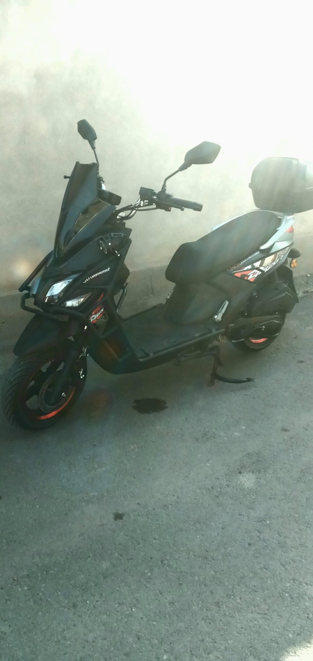 Samuray skuter 150 kub benzinli yangi