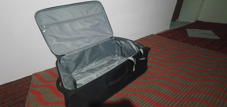 Chemodan XL 30kilo yuk ketadi