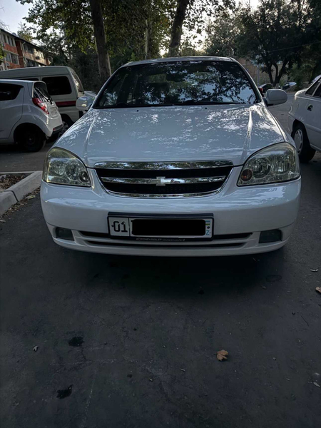 Lacetti Chevrolet 1.8 - 8.200 у.е