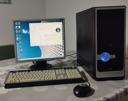 Компьютер core2duo ddr2 4 gb 500gb monitor17 клавиатура+мышь