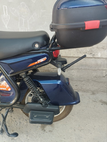 Skuter sotiladi. Продается скутер.