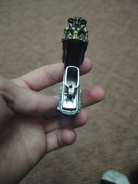 Срочно продам зажигалку