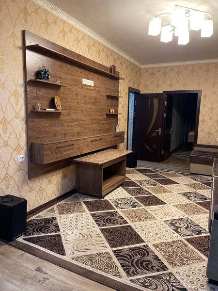 Продаётся квартира 2/2/4