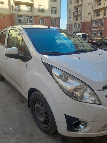 Chevrolet Spark sotiladi