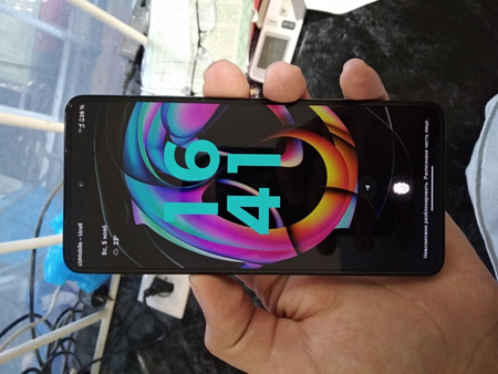 Motorola 30 edge 10+2/256G флагман sotiladi