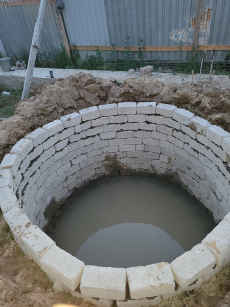 урачи, сантехника ишлари устаси.