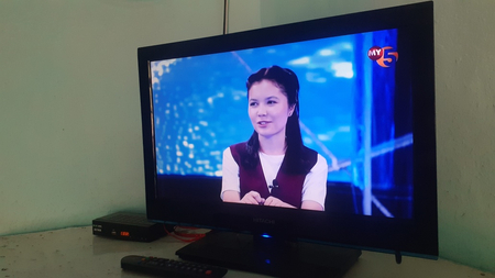 Hitachi 24 tv sotiladi