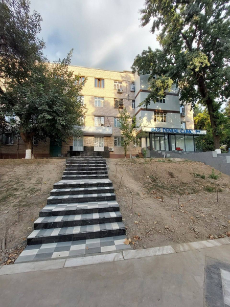 Улица Абай / Лабзак 100м2 нежилое офис / 1-линия