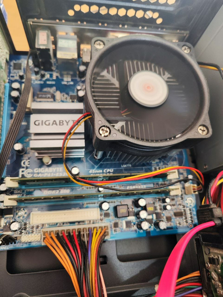 Kampyuter sotiladi DDR2
