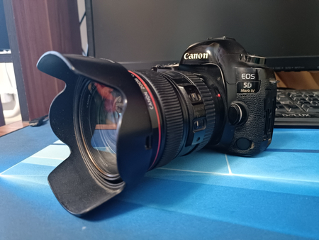 Canon mark 4 sotiladi qiziqganlar bemalol murojat qilavering
