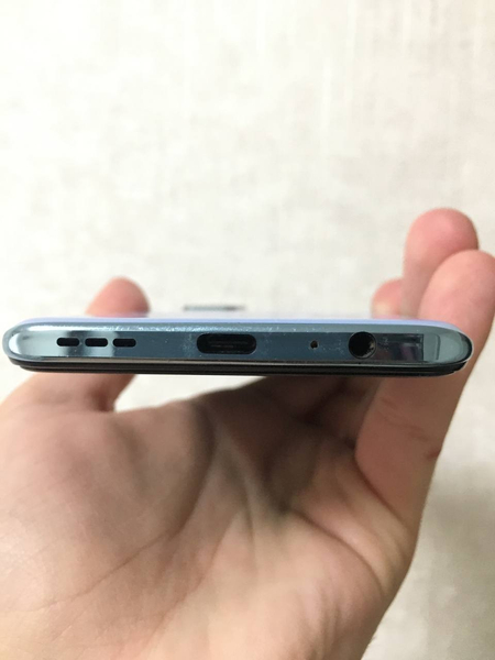 Vivo 20 s e почти новый