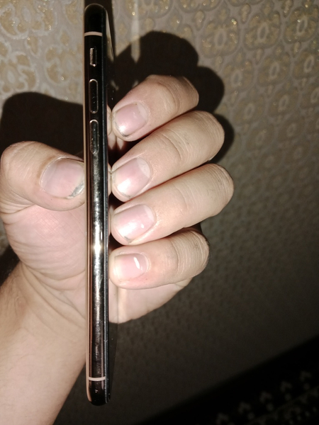 Iphone xs gold 64