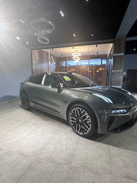 Zeekr 001 You 2024 автосалон KingMotors