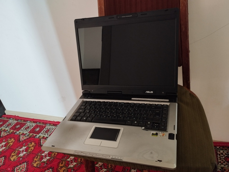 Asus noutbuk srochno sotaman