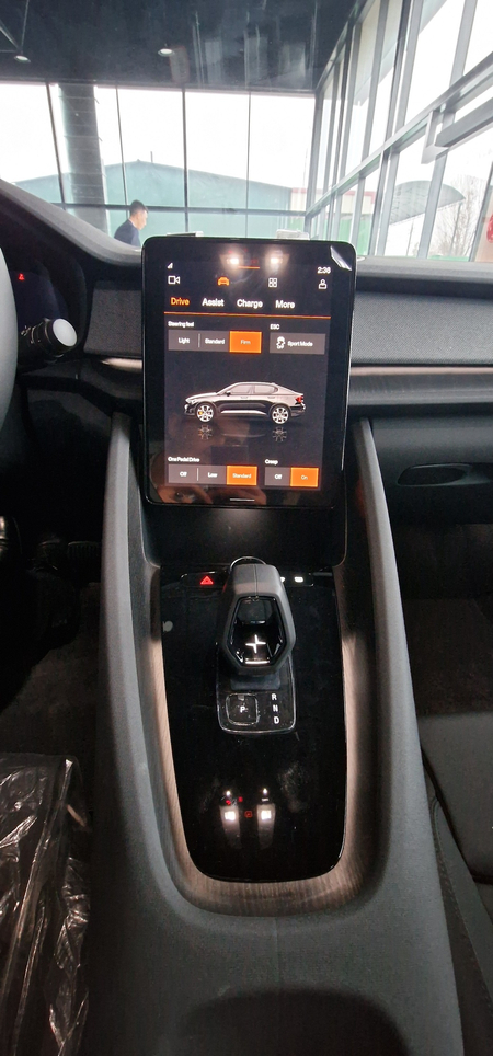 Продайотся Volvo POLESTAR 2