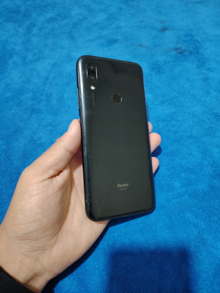 Redmi 7 sotiladi