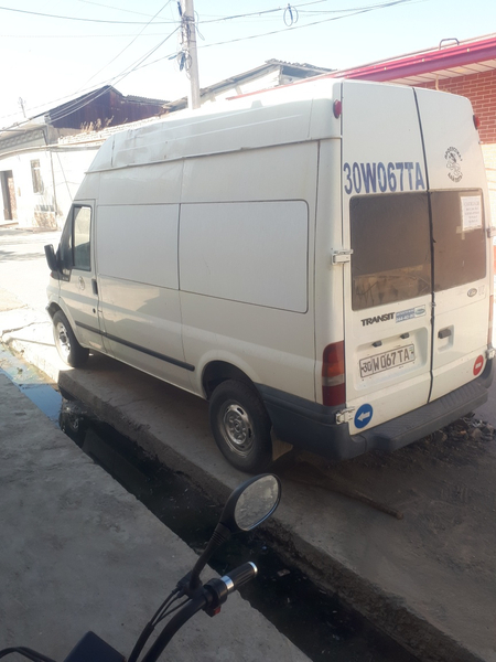 Ford Transit 2001 год