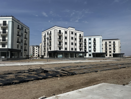 Urgench city da dokon sotiladi.